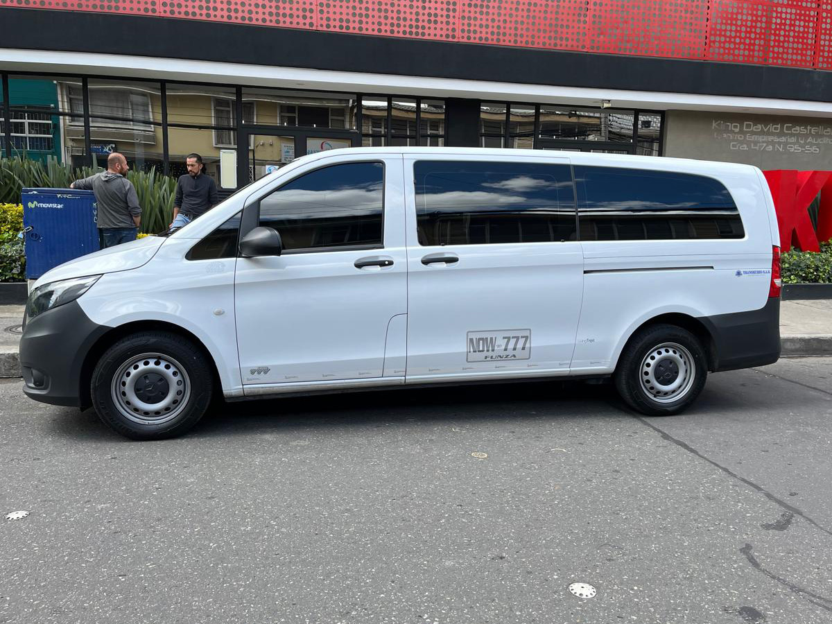Mini Van Convencional – Mercedes Vito – Transrubio S.A.S.
